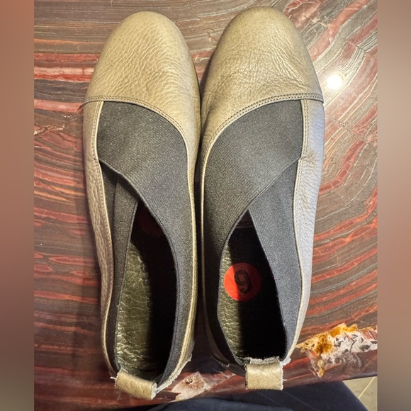 Studio | Shoes | Studio Womens Sneakers Black And Tan | Poshmark